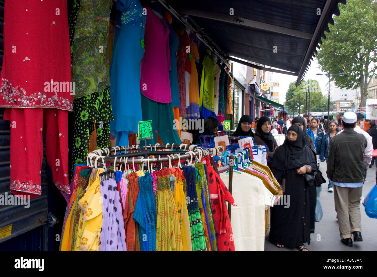 The busy, vibrant and colourful Whitechapel market in Tower Hamlets ...