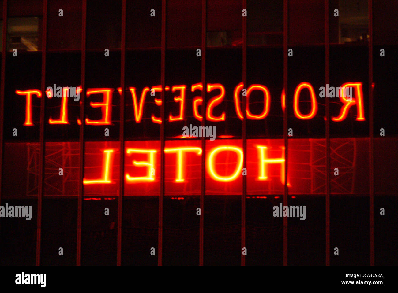 Back of hollywood sign night hi-res stock photography and images - Alamy