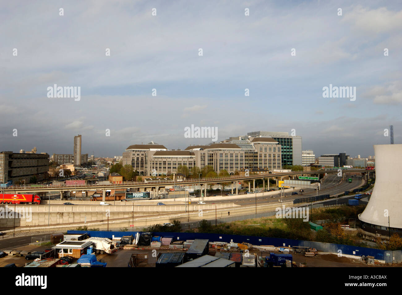 Isle of dogs and construction hi-res stock photography and images - Alamy
