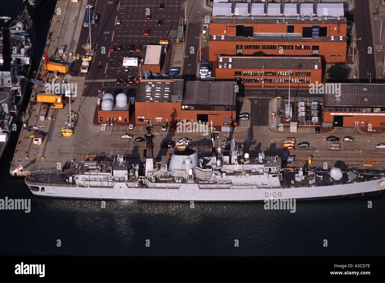 Hms cardiff hi-res stock photography and images - Alamy