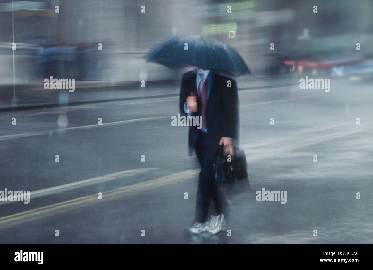 Rain storm london hi-res stock photography and images - Alamy