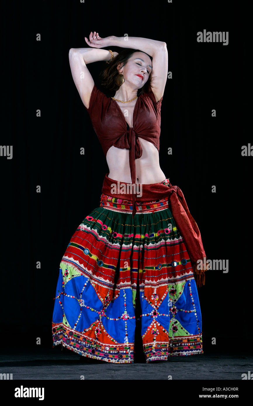 Indian dancer costume actress Stock Photo - Alamy