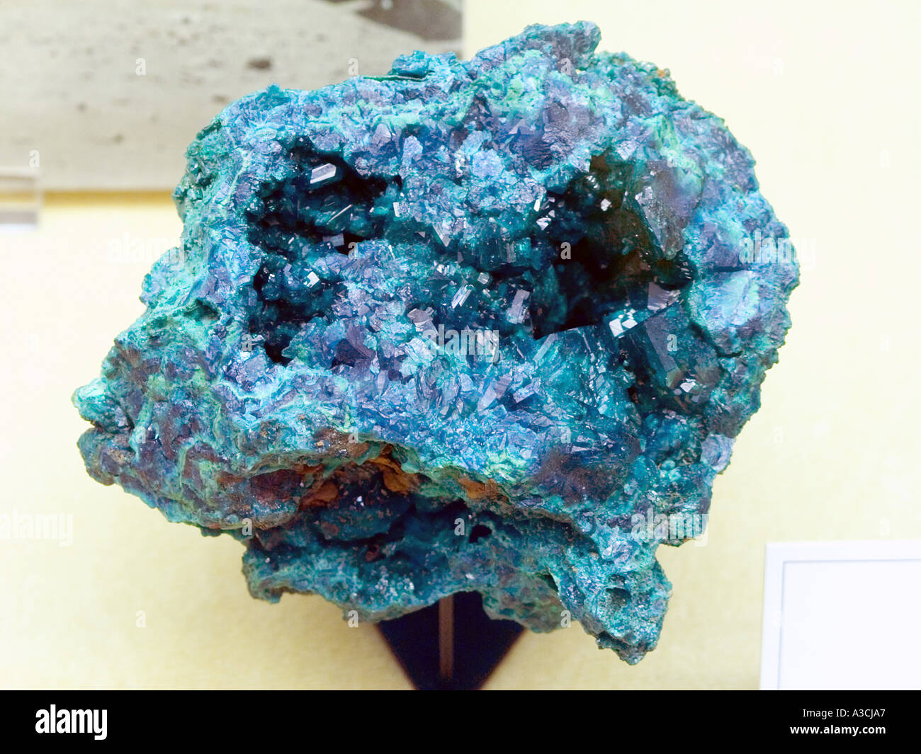 Dioptas hi-res stock photography and images - Alamy