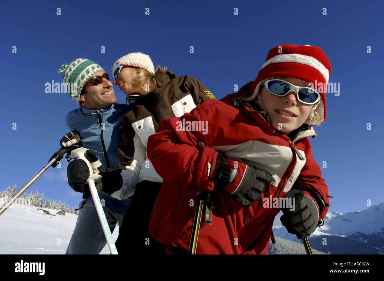 France parents with three children hi-res stock photography and images ...