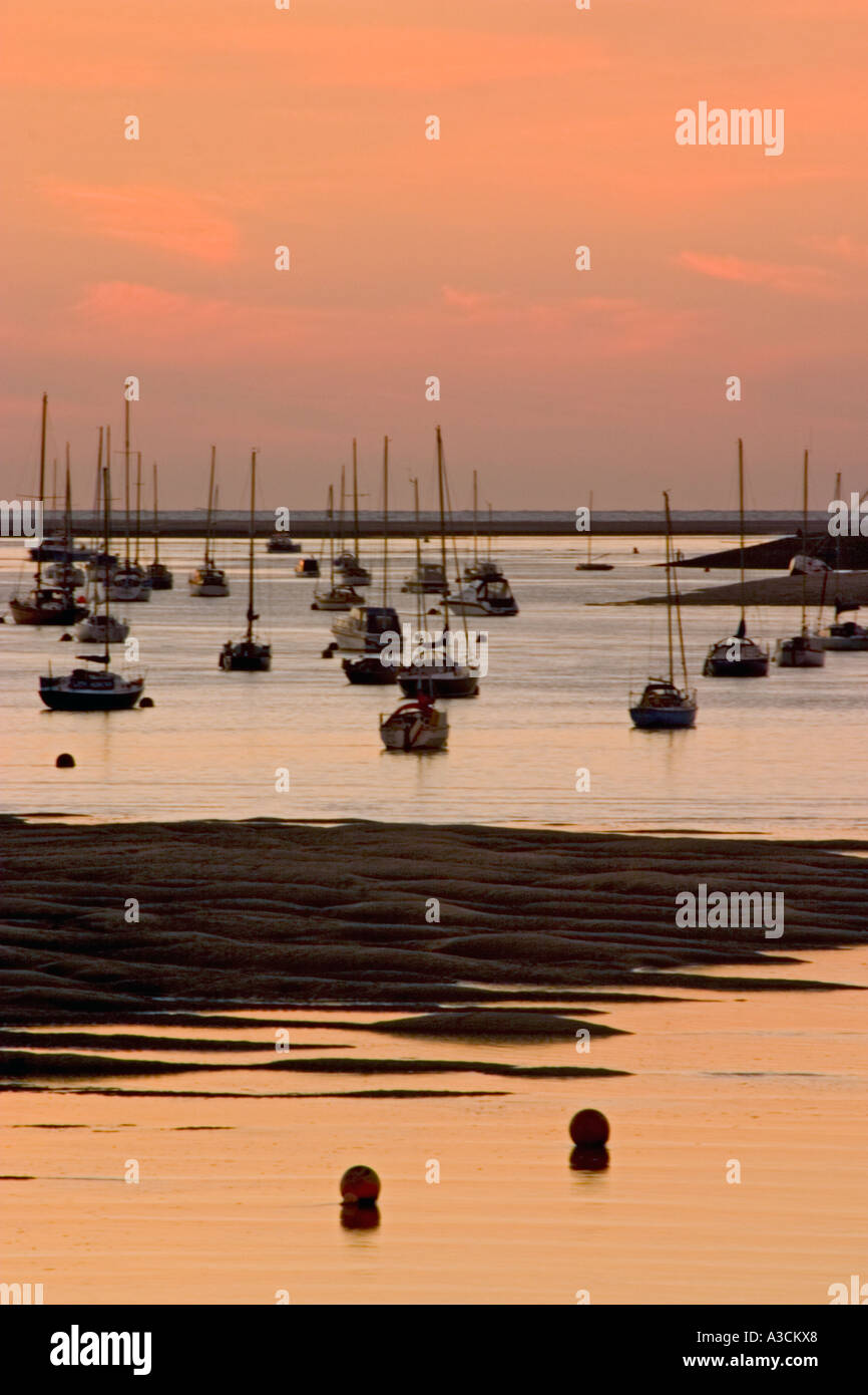 Pretty river estuary hi-res stock photography and images - Alamy