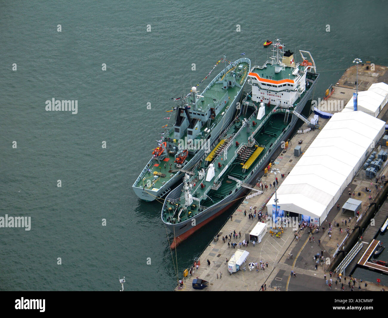 Royal navy rn warships hi-res stock photography and images - Alamy