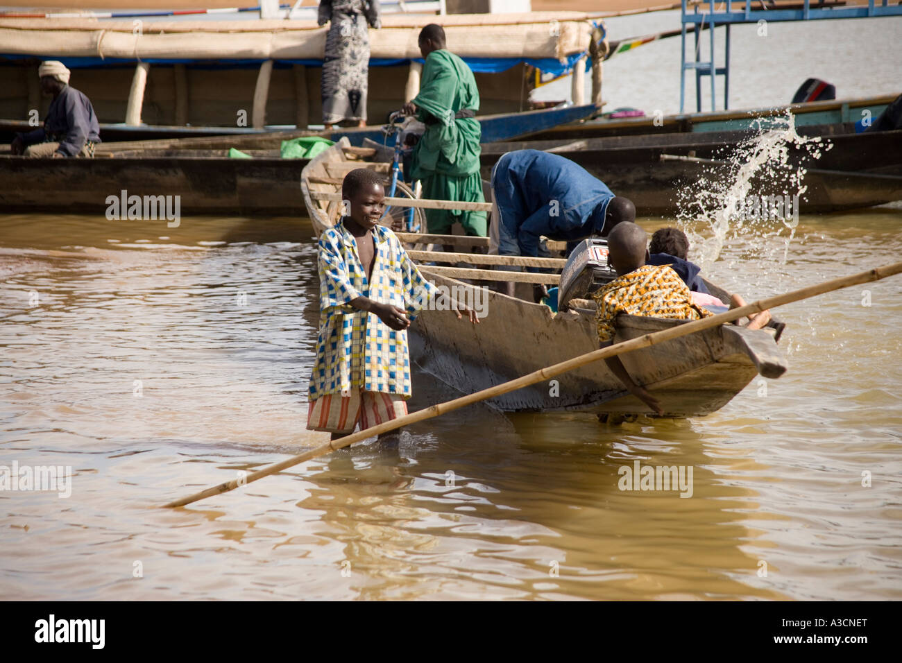 pirogue canoe on the Bani river near Djenne, Mali, wets Africa Stock ...