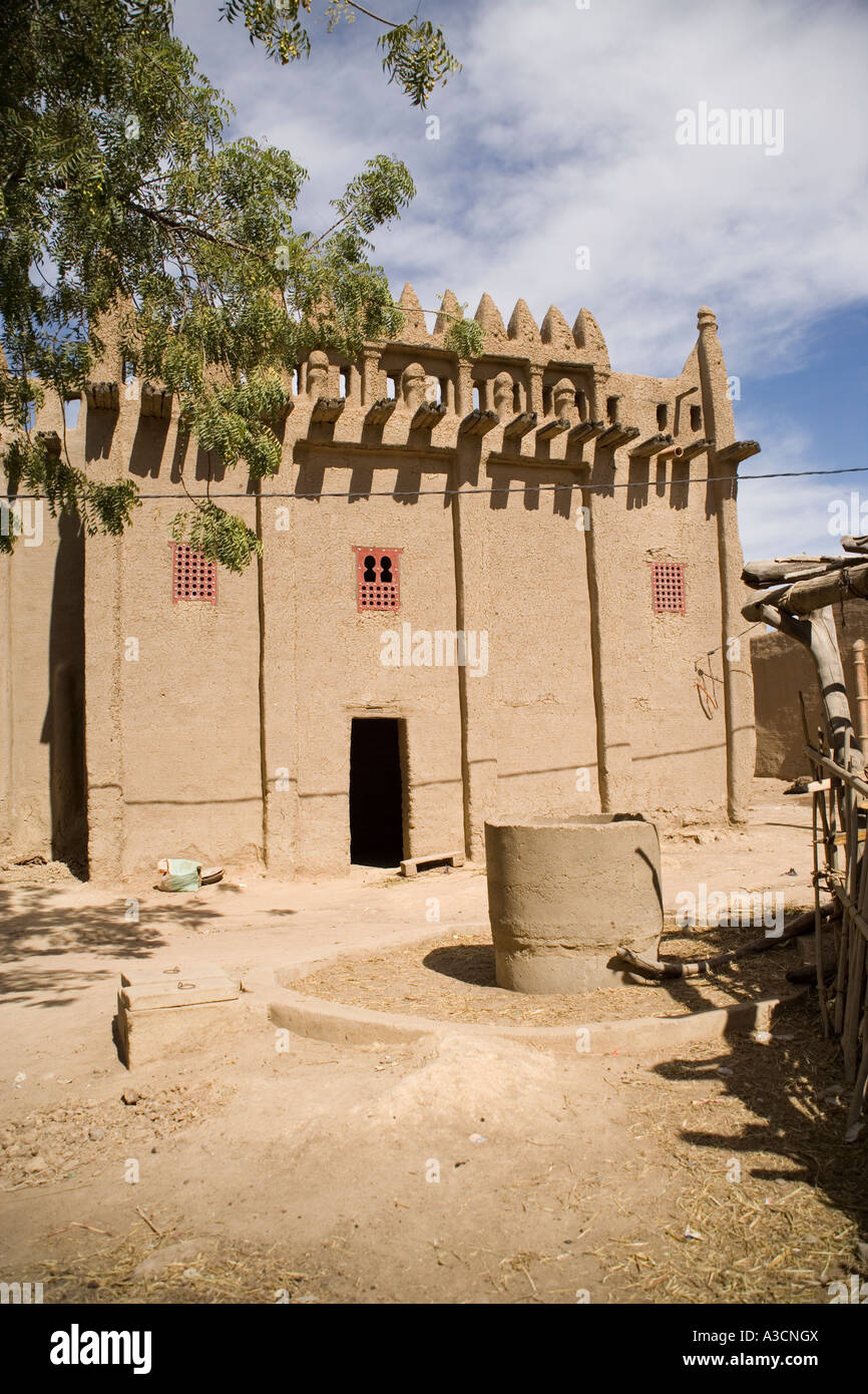 Adobe building in Djenne, Mali, West Africa Stock Photo - Alamy
