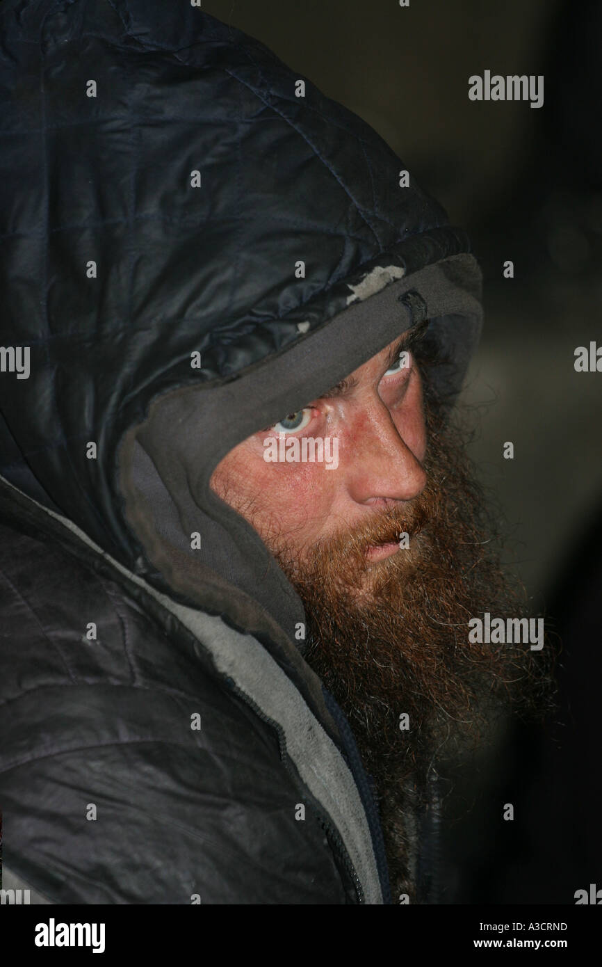 Homeless men living under bridge hi-res stock photography and images ...