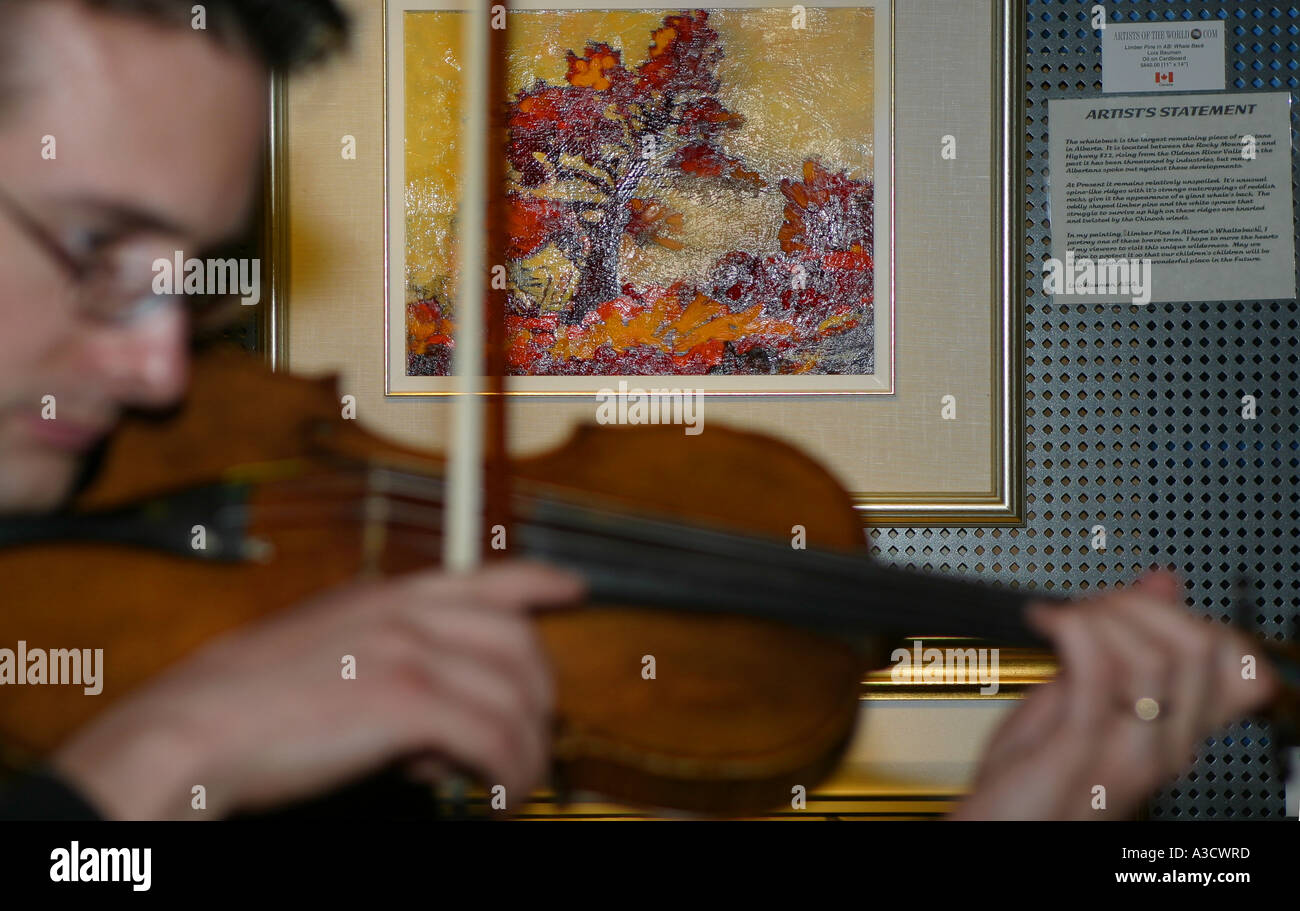 Entertain entertainer entertained hi-res stock photography and images ...