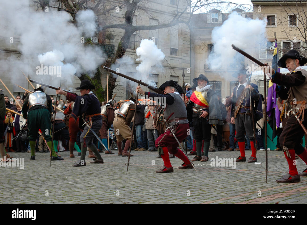 Old ancient musket hi-res stock photography and images - Alamy