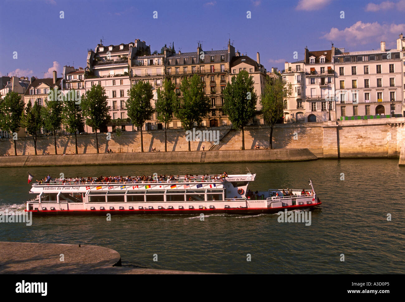 Vedettes you pont neuf hi-res stock photography and images - Alamy