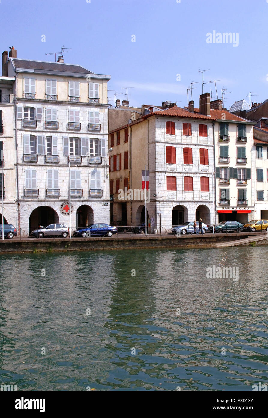 Panoramic View of Colorful Houses on Nive River Bayonne Aquitaine ...