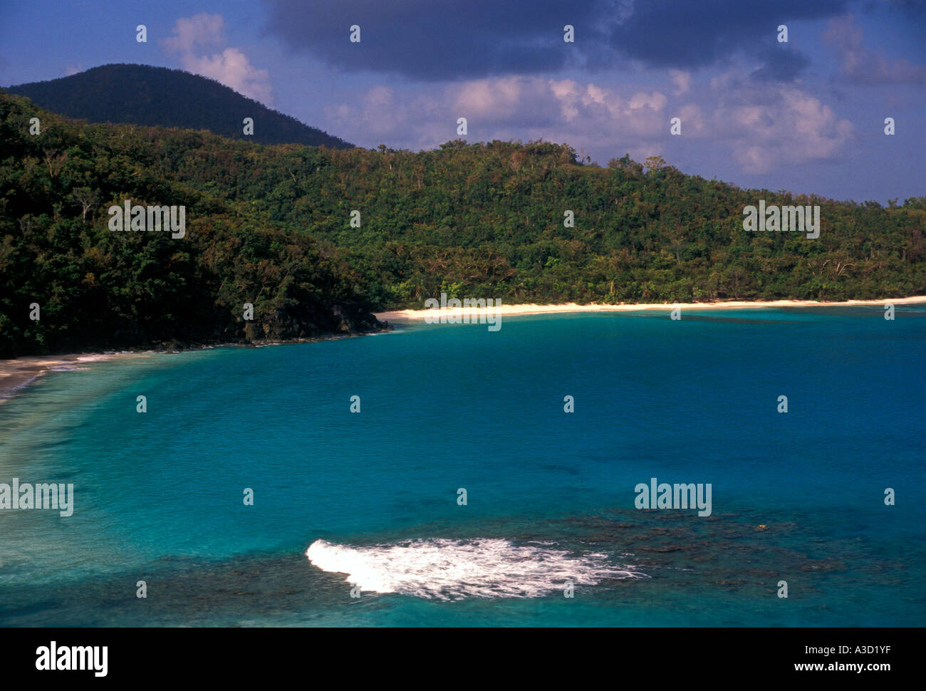 Hawksnest Beach, Hawksnest Bay, Saint John, St John, United States ...