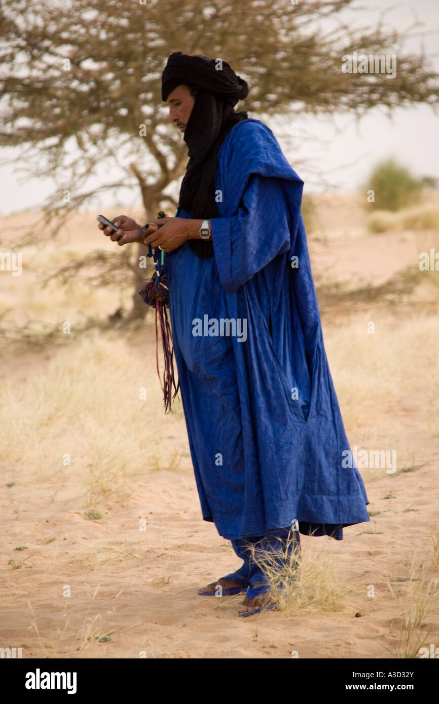 Tuareg tribesman in the Sahara desert near Timbuktu Mali West Africa ...