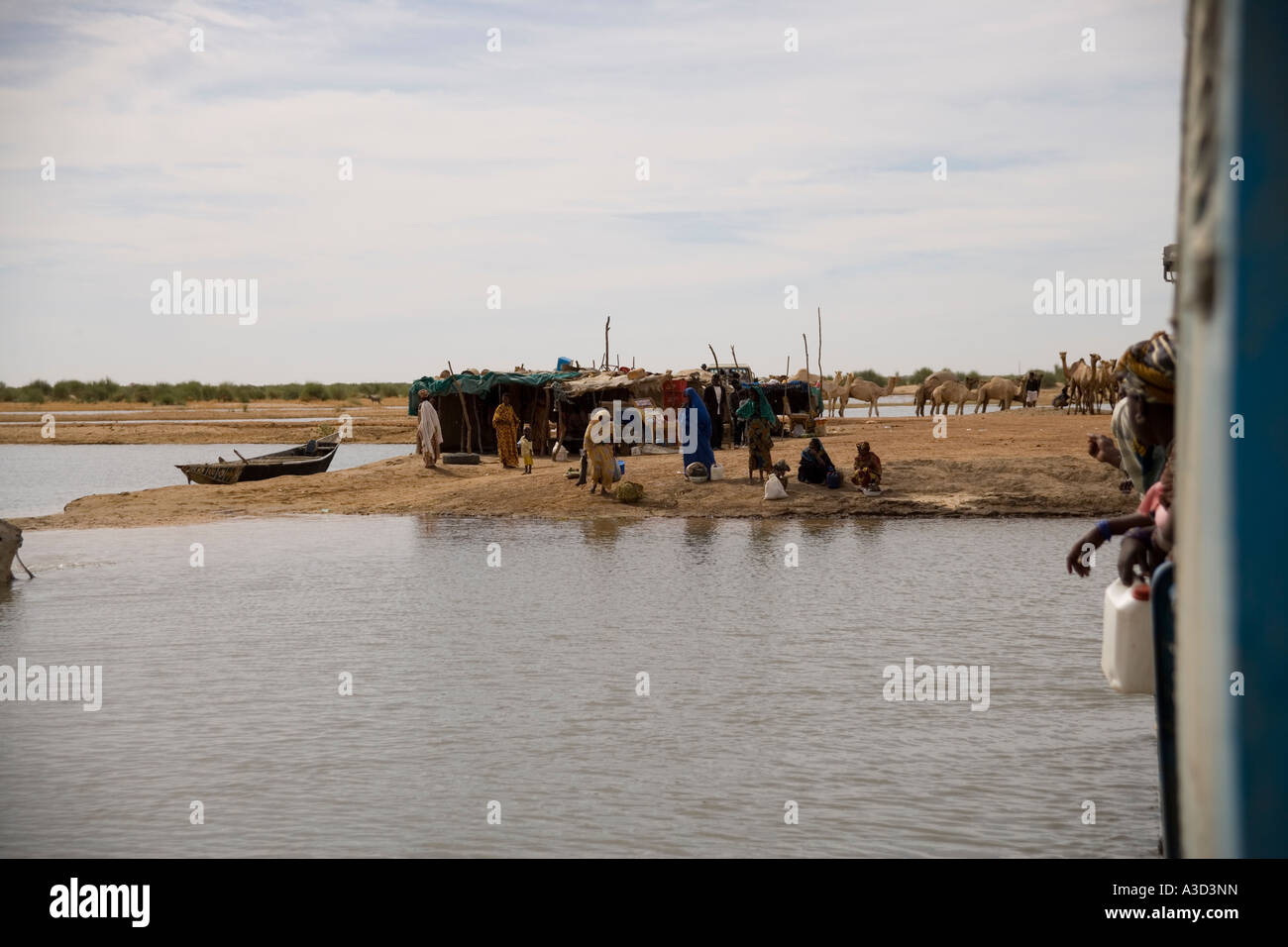 Fishing village by the landing beach of the Timbuktu ferry on the Niger ...