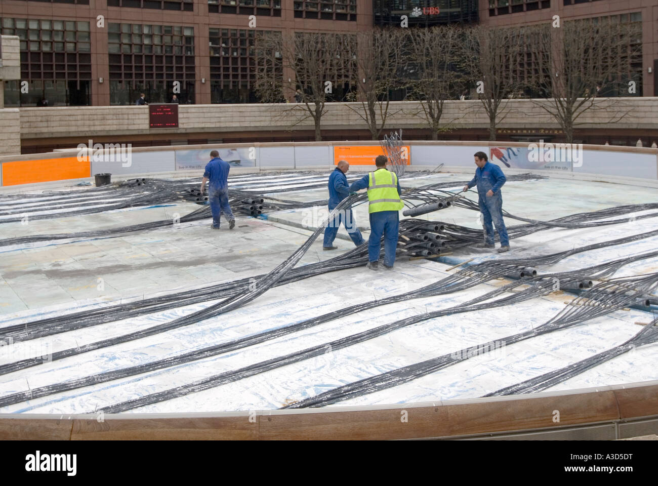 How ice rinks work hi-res stock photography and images - Alamy