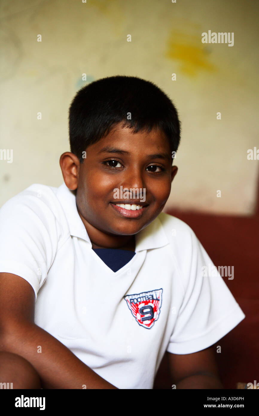 Handsome boy in sri lanka hi-res stock photography and images - Alamy