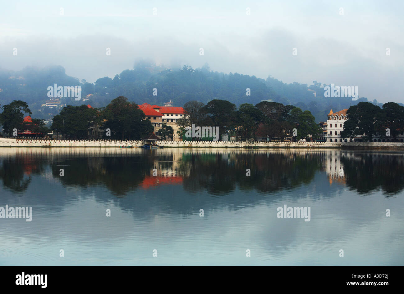 Beautiful, tranquil horizontal early morning landscape of shore of ...