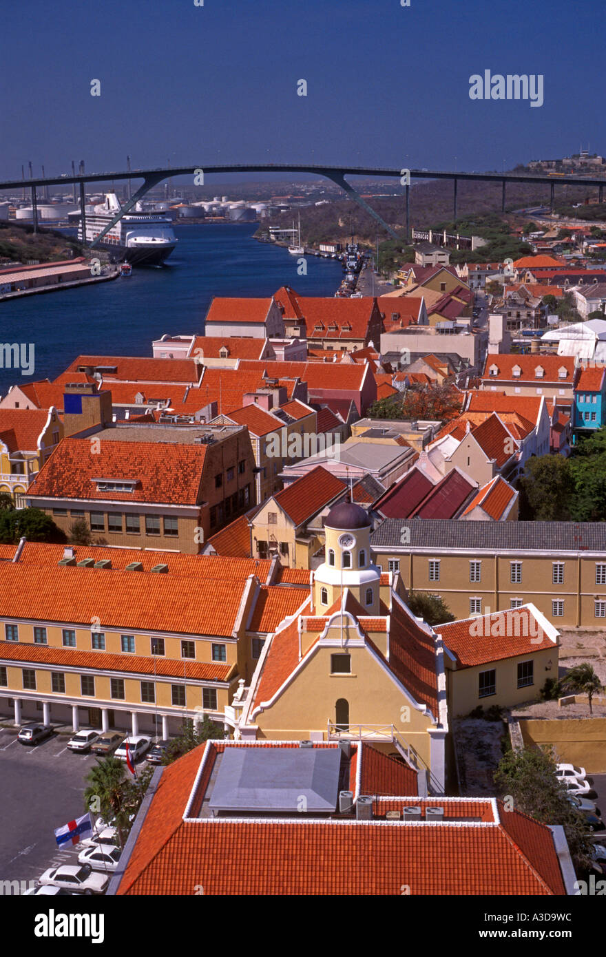 St Anna Bay, Queen Juliana Bridge, Punda District, Willemstad, Curacao ...