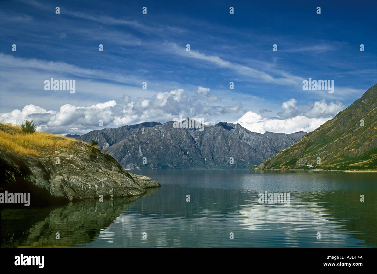 Lake Hawea in New Zealand Stock Photo - Alamy