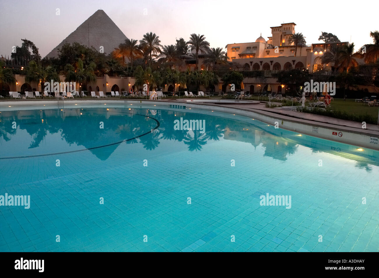 Mena house pyramid hi-res stock photography and images - Alamy