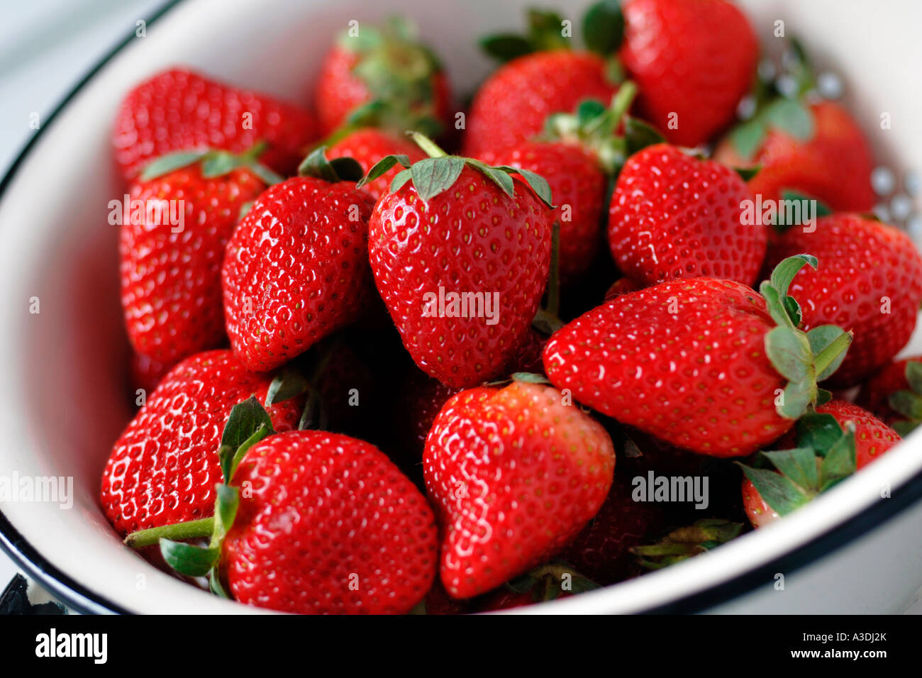 Strawberries in country kitchen hi-res stock photography and images - Alamy