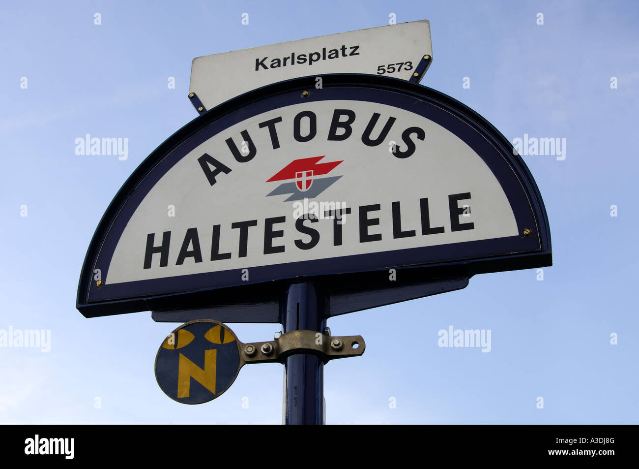Bus stop Karlsplatz, Vienna, Austria Stock Photo - Alamy