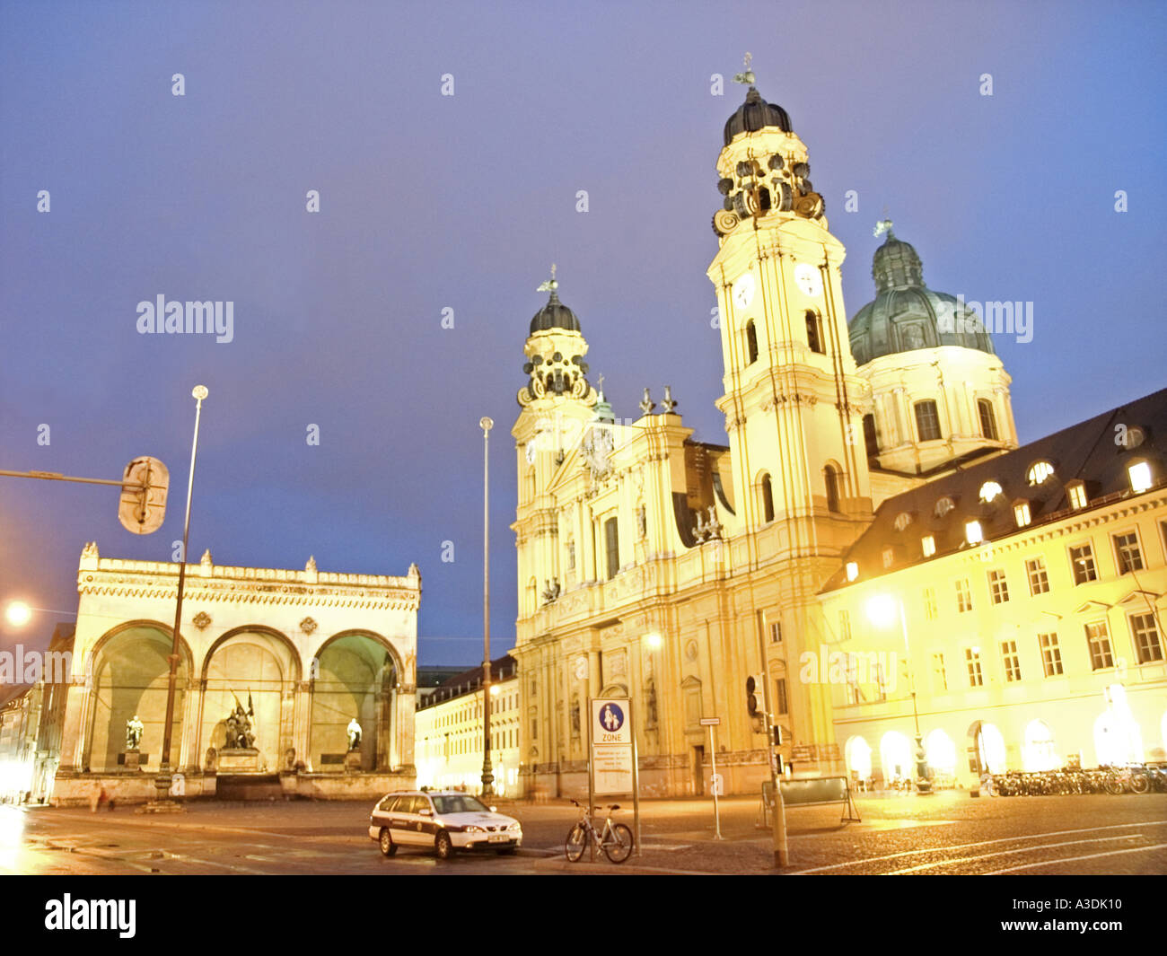 Feldherrnhalle generals hall hi-res stock photography and images - Alamy