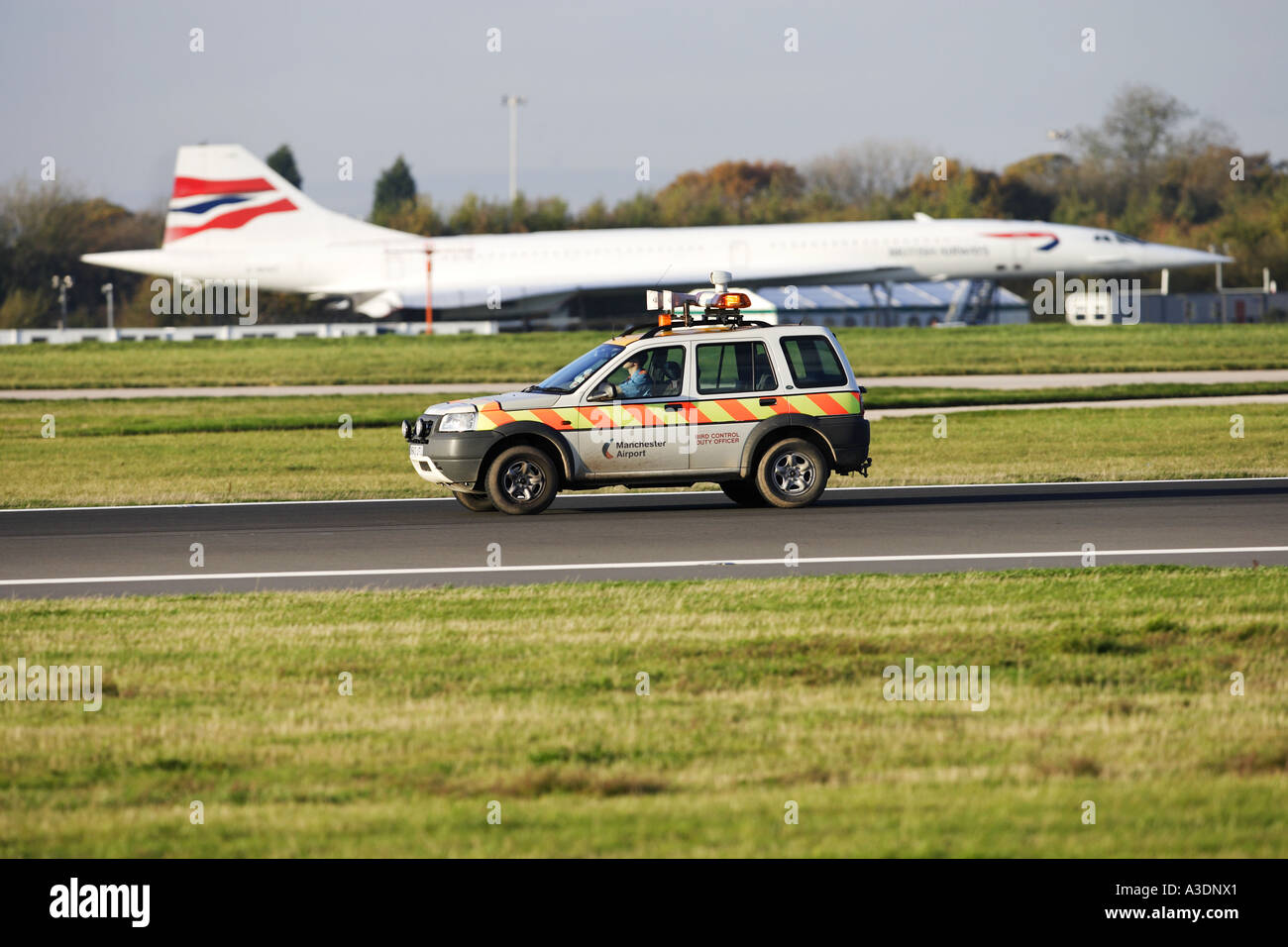 Concorde maintenance hi-res stock photography and images - Alamy
