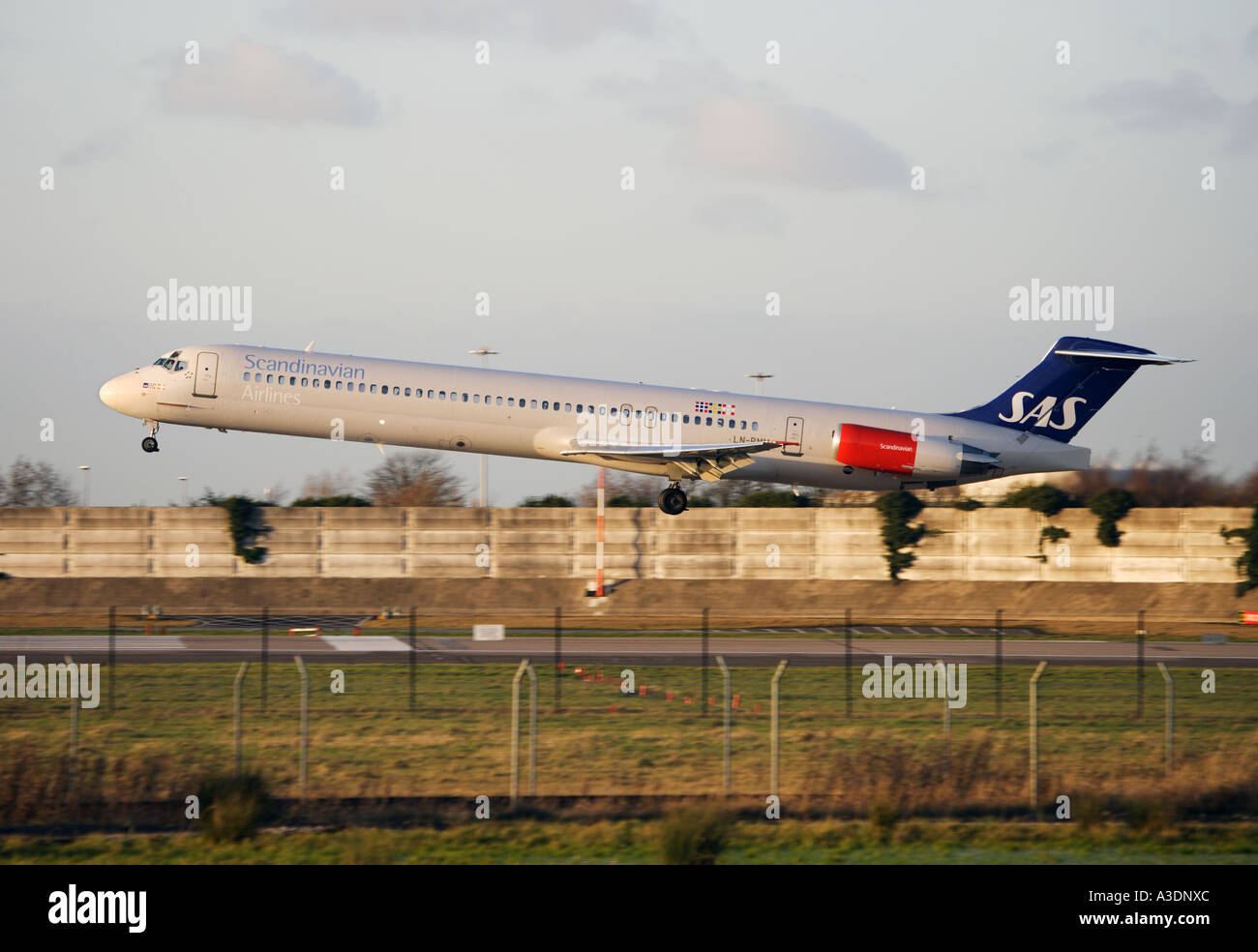SAS DC 9 arriving Stock Photo - Alamy