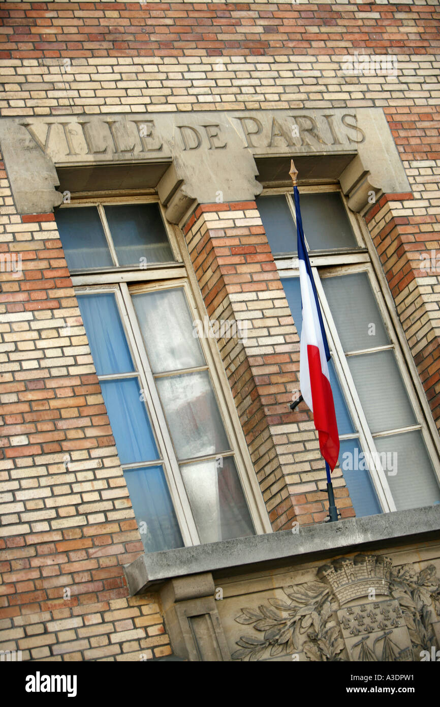 French flag building in paris Stock Photo - Alamy