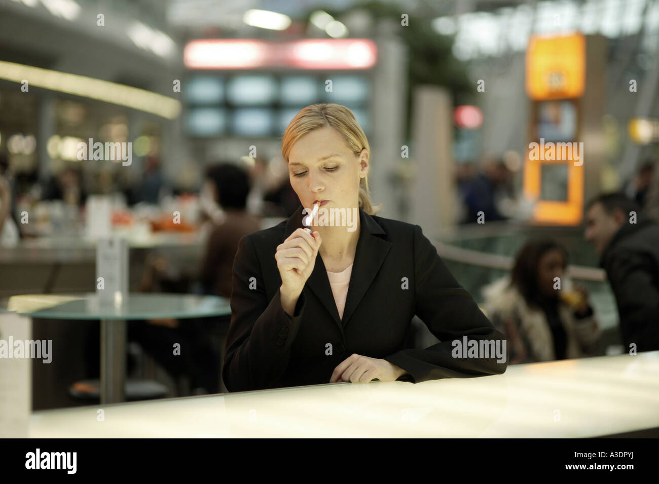 Airport cafe hi-res stock photography and images - Alamy