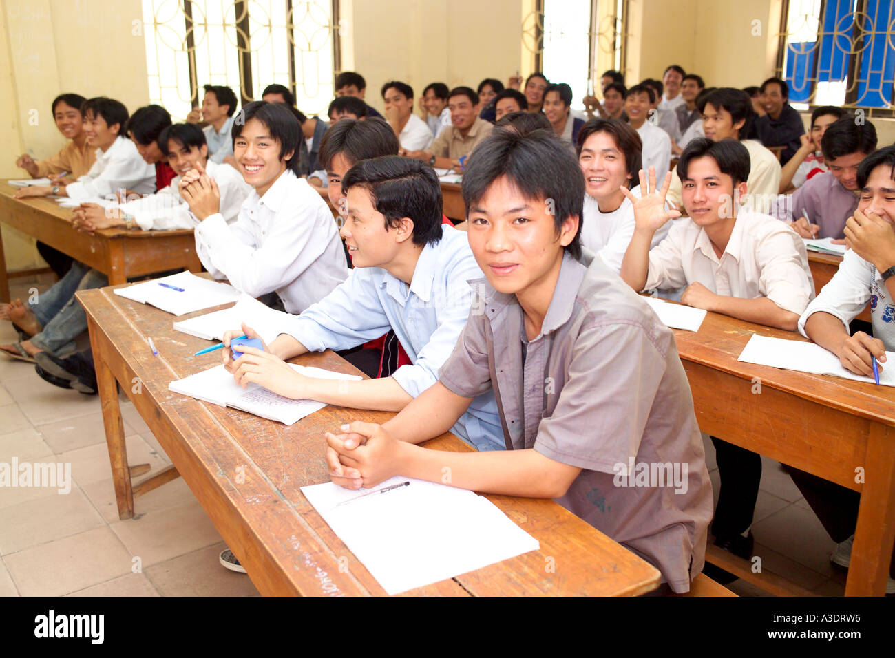 Vietnamese classroom teacher hi-res stock photography and images - Alamy