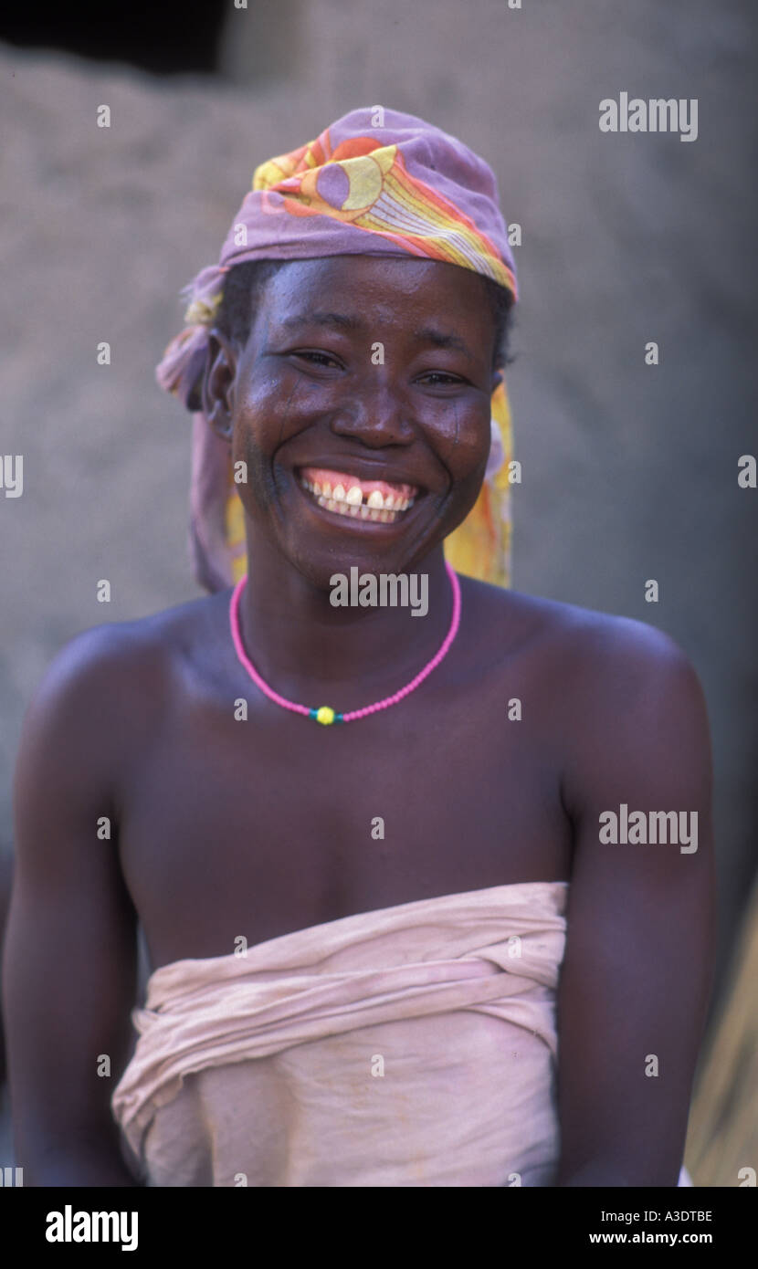 Nigerian woman with a large gappy warm smile Stock Photo - Alamy