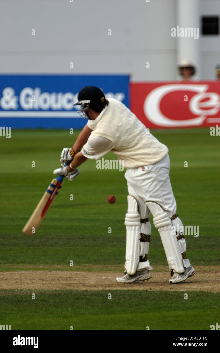 Left handed batter hi-res stock photography and images - Alamy
