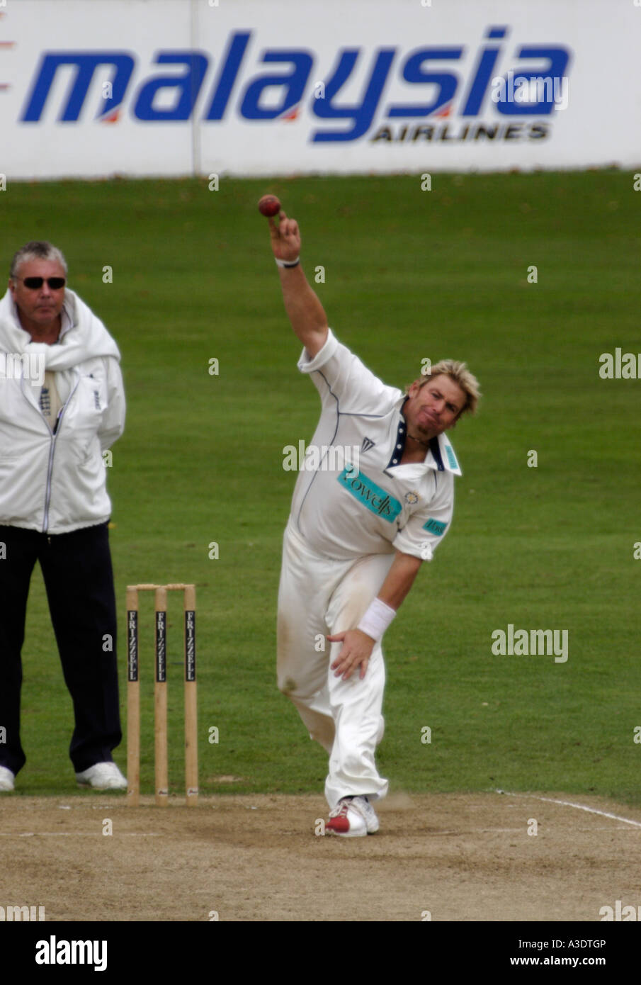 AUSTRALIAN CRICKETER SHANE WARNE BOWLING FOR HAMPSHIRE AGAINST ...