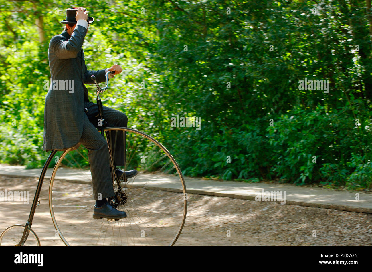 Penny farthing bike hi-res stock photography and images - Alamy