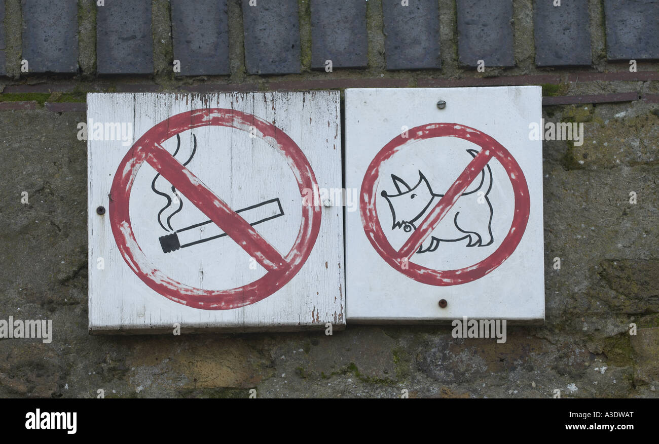No smoking and no dogs signs Stock Photo - Alamy