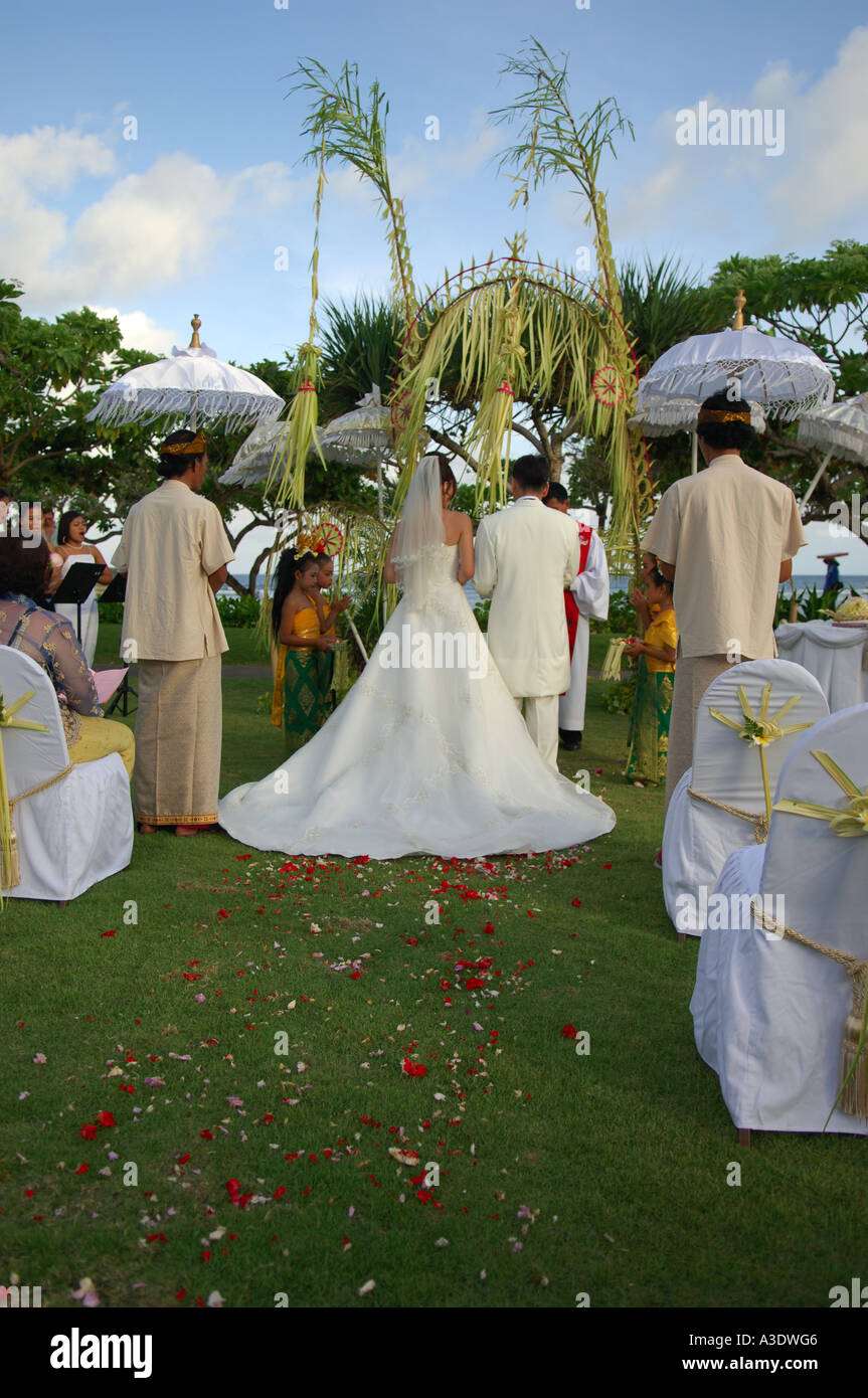Wedding guest dresses hi-res stock photography and images - Alamy