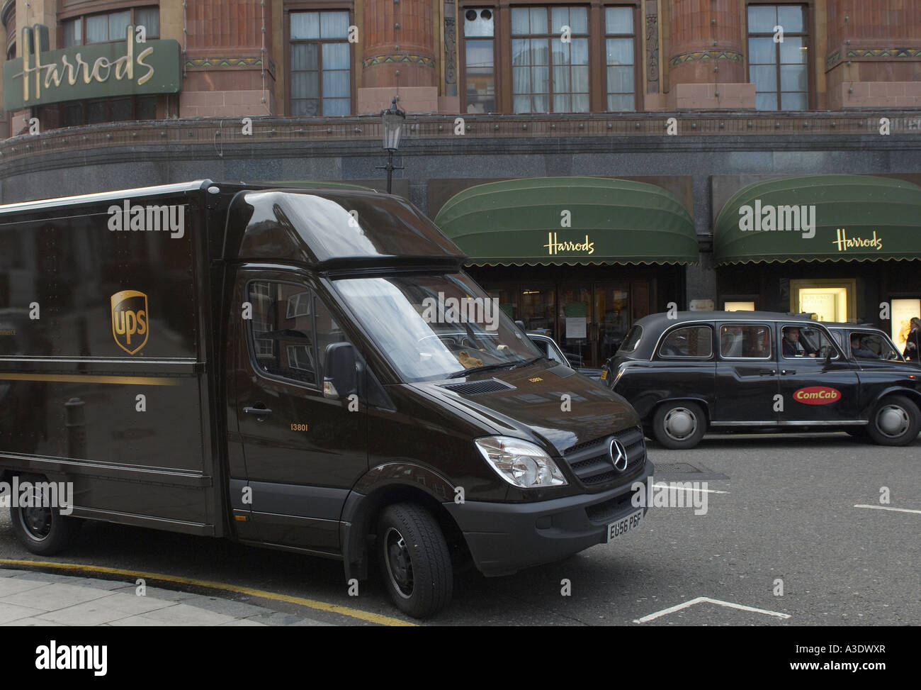 UPS security van in front of Harrods London Stock Photo - Alamy