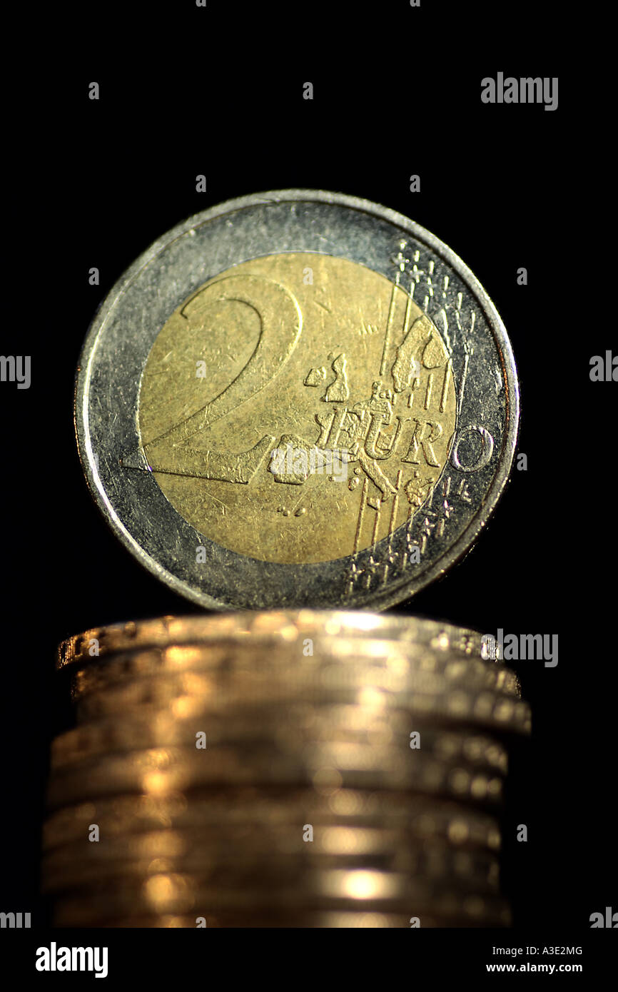 Two eurocoins hi-res stock photography and images - Alamy