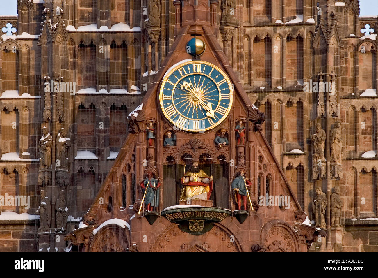 The clock with the "Maennleinlaufen" of St.Mary´s Church, central ...
