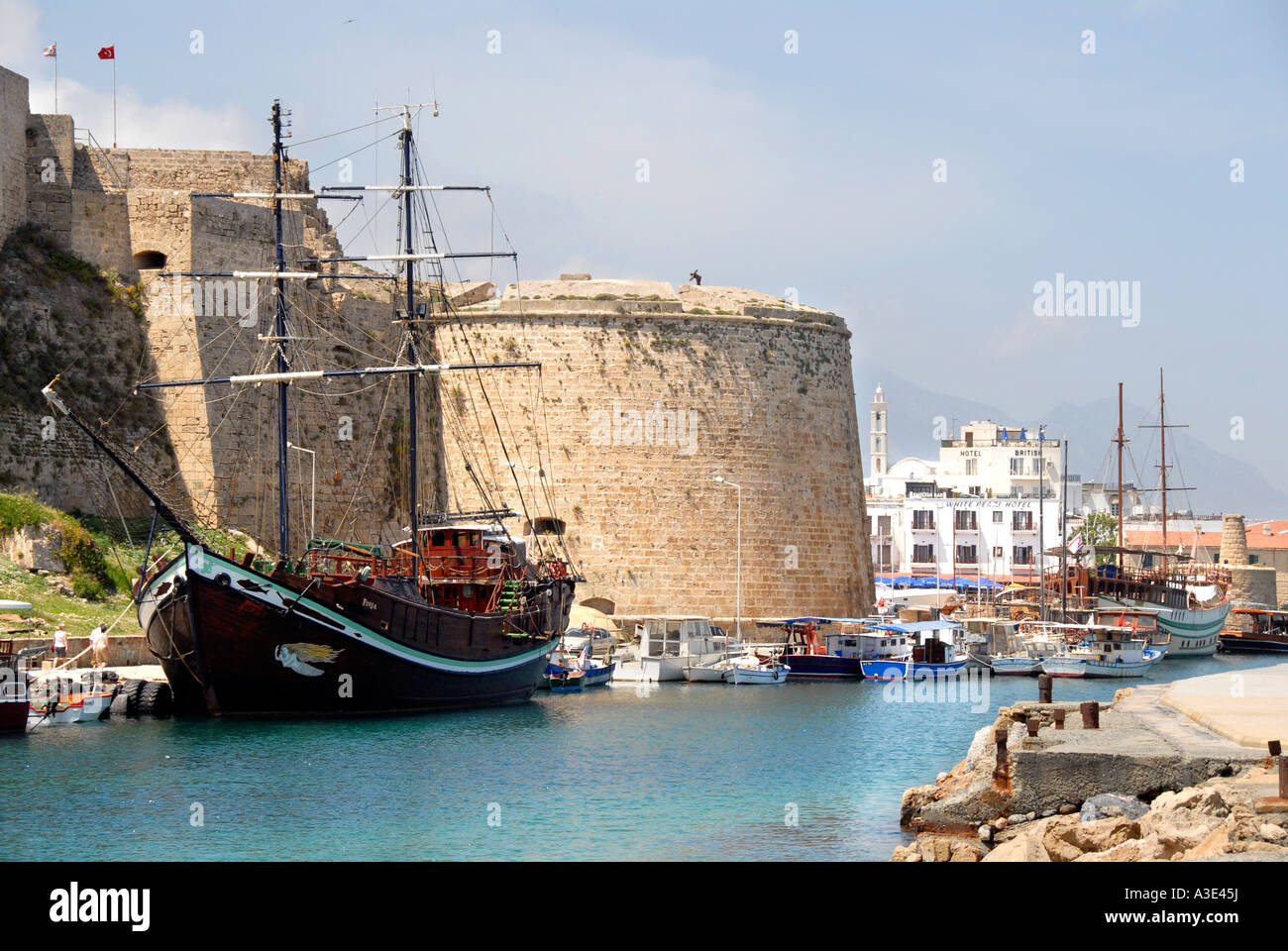 Crusader ships hi-res stock photography and images - Alamy