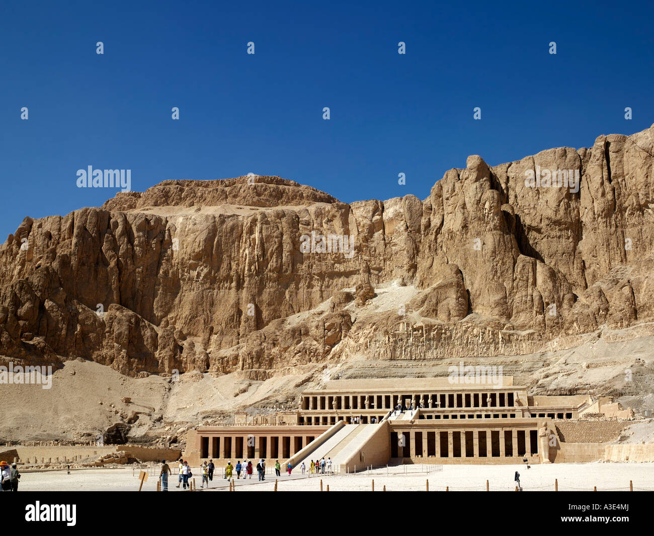 Deir el bahri hi-res stock photography and images - Alamy