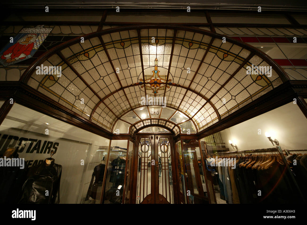 Edwardian shop hi-res stock photography and images - Alamy