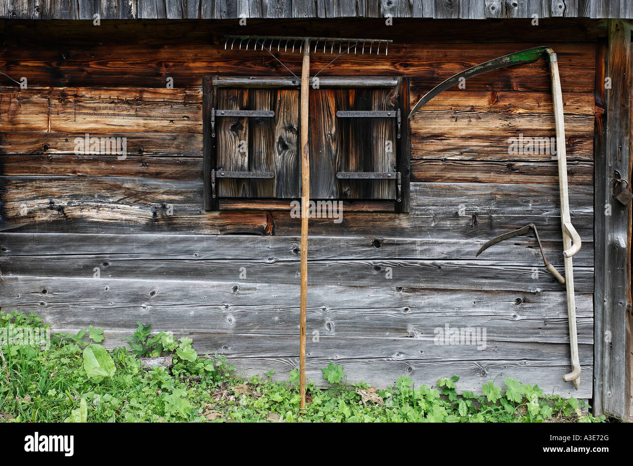 Traditional wooden scythe hi-res stock photography and images - Alamy