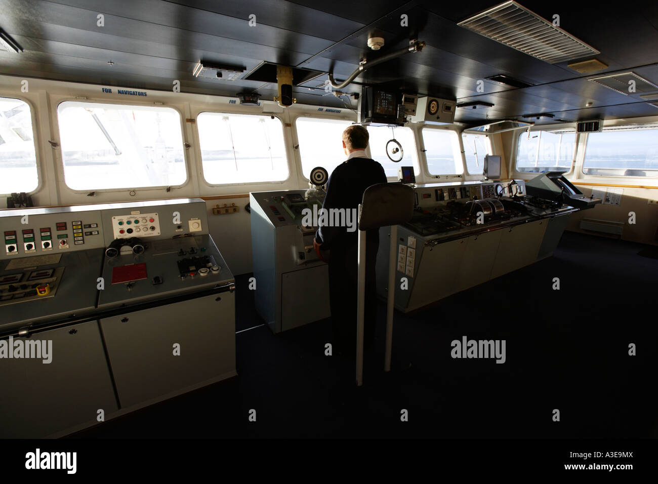 Ship captains hi-res stock photography and images - Alamy