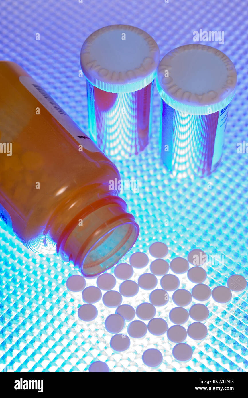 Pills and bottles of medications Stock Photo - Alamy