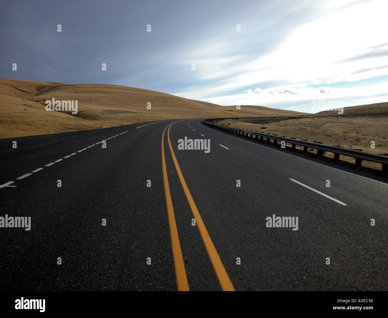 Highway in eastern Oregon USA Stock Photo - Alamy